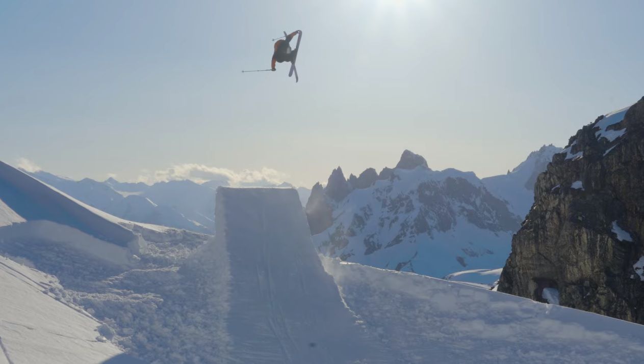 Hunter Henderson brousí backcountry ve videu "Up & Go"